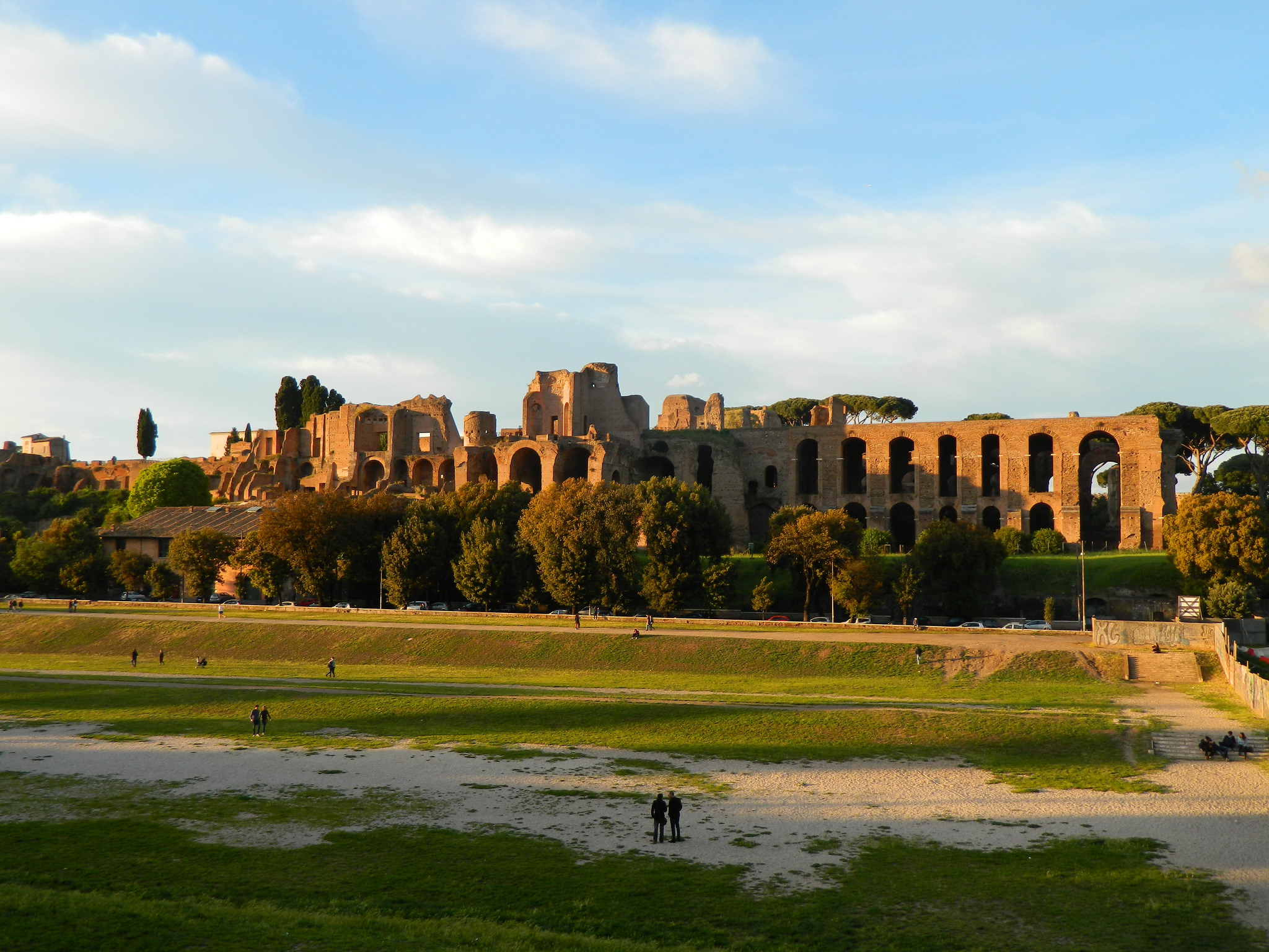 Découvrez les vestiges du Cirque Maximus à Rome - Destination Rome